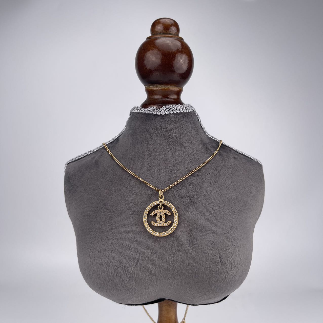 Chanel Logo Shield Crystal Necklace[used] – Vintage Velaa