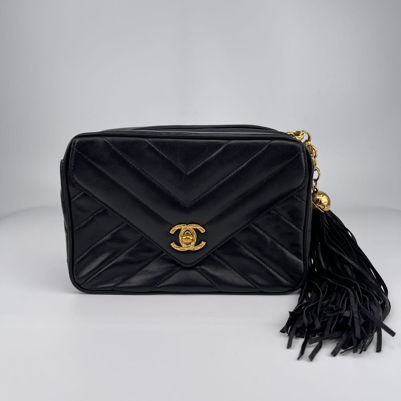Chanel Lambskin Camera Bag [used] – Vintage Velaa