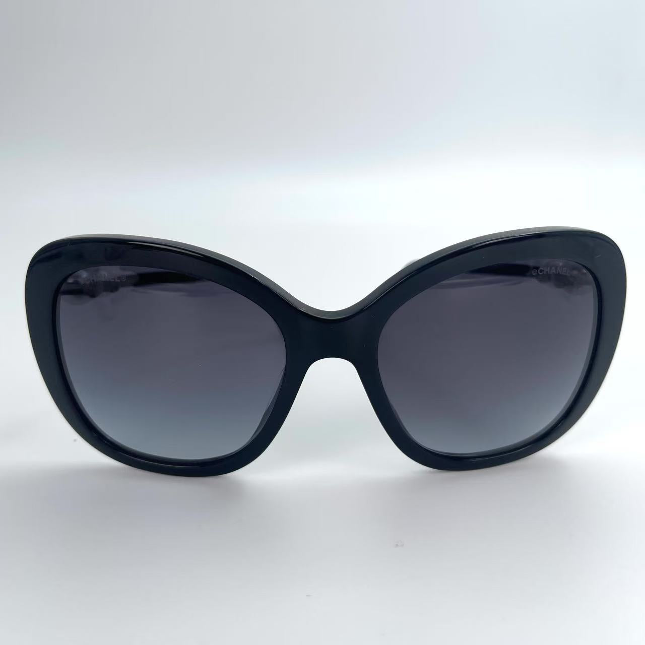 CHANEL Pearl Temple Sunglasses [Used] – Vintage Velaa